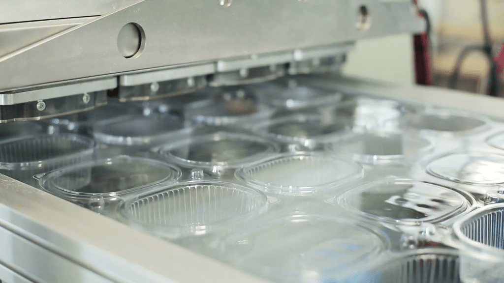 Vakuumformet Emballasje I Plastmaterialer | Profil Emballasje ...